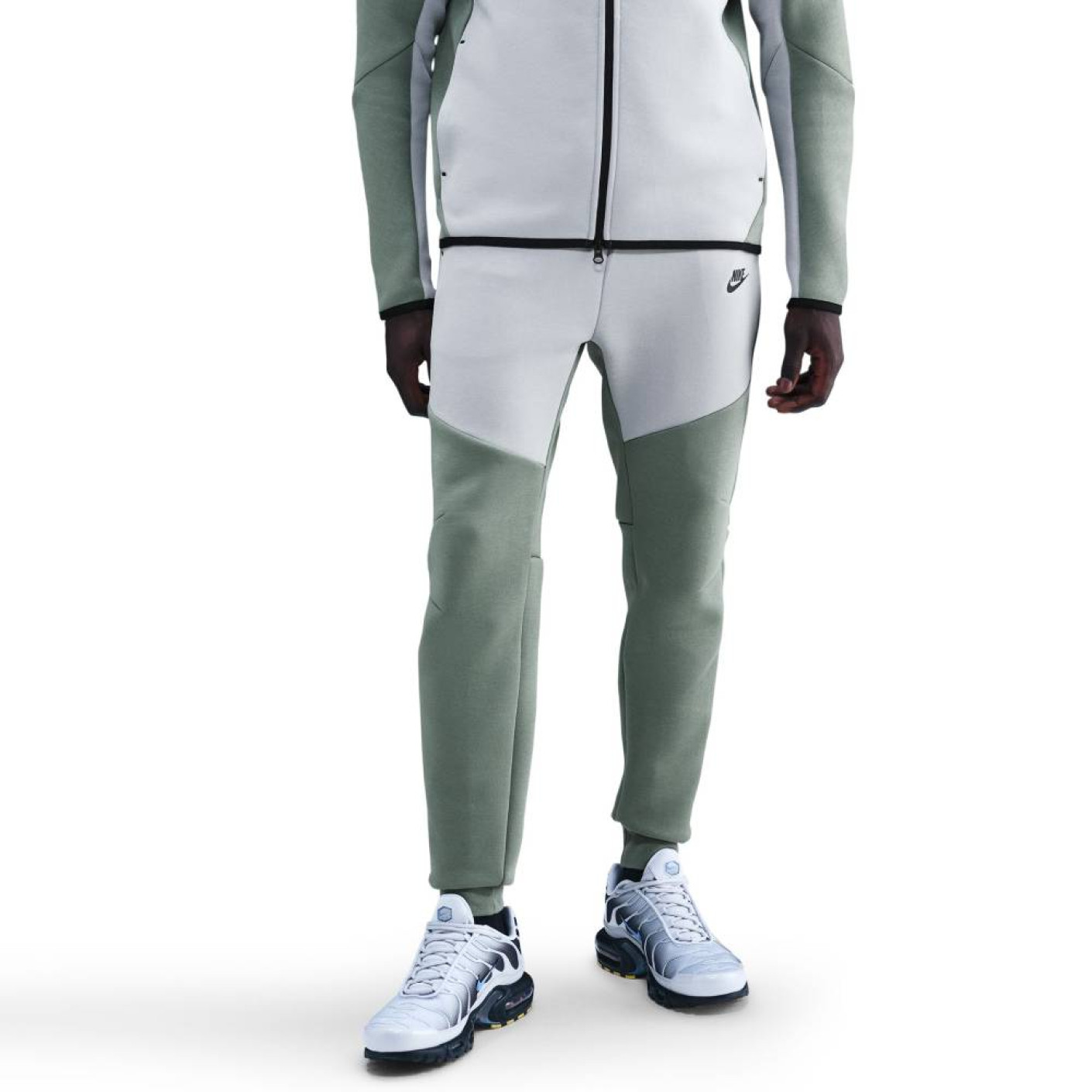Pantalon de survêtement Nike Tech Fleece Sportswear vert foncé beige ...